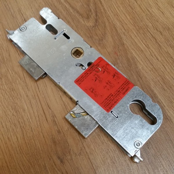 GU 45mm Split Spindle (MLC3945) – King Solutions – UK Door Locks