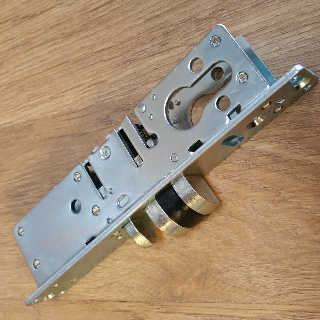 Deadlatch Euro-Left Hand 25mm (Z160) – King Solutions – UK Door Locks