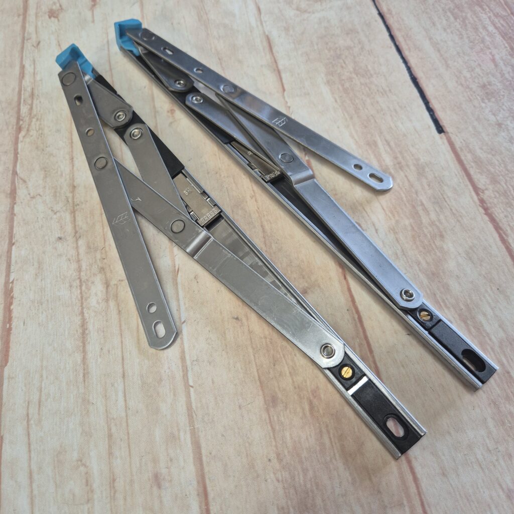 16″ side hung Egress Easyclean – friction stays (HFS0717egec) - King ...