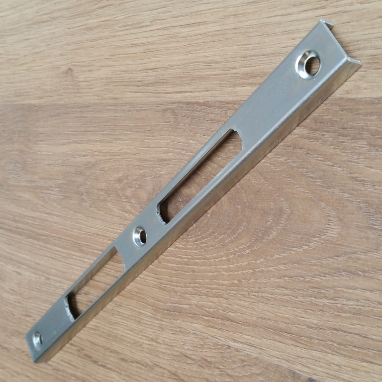 U Shape Latch & Deadbolt Keep- 20 x 8mm (Z97u) – King Solutions – UK ...