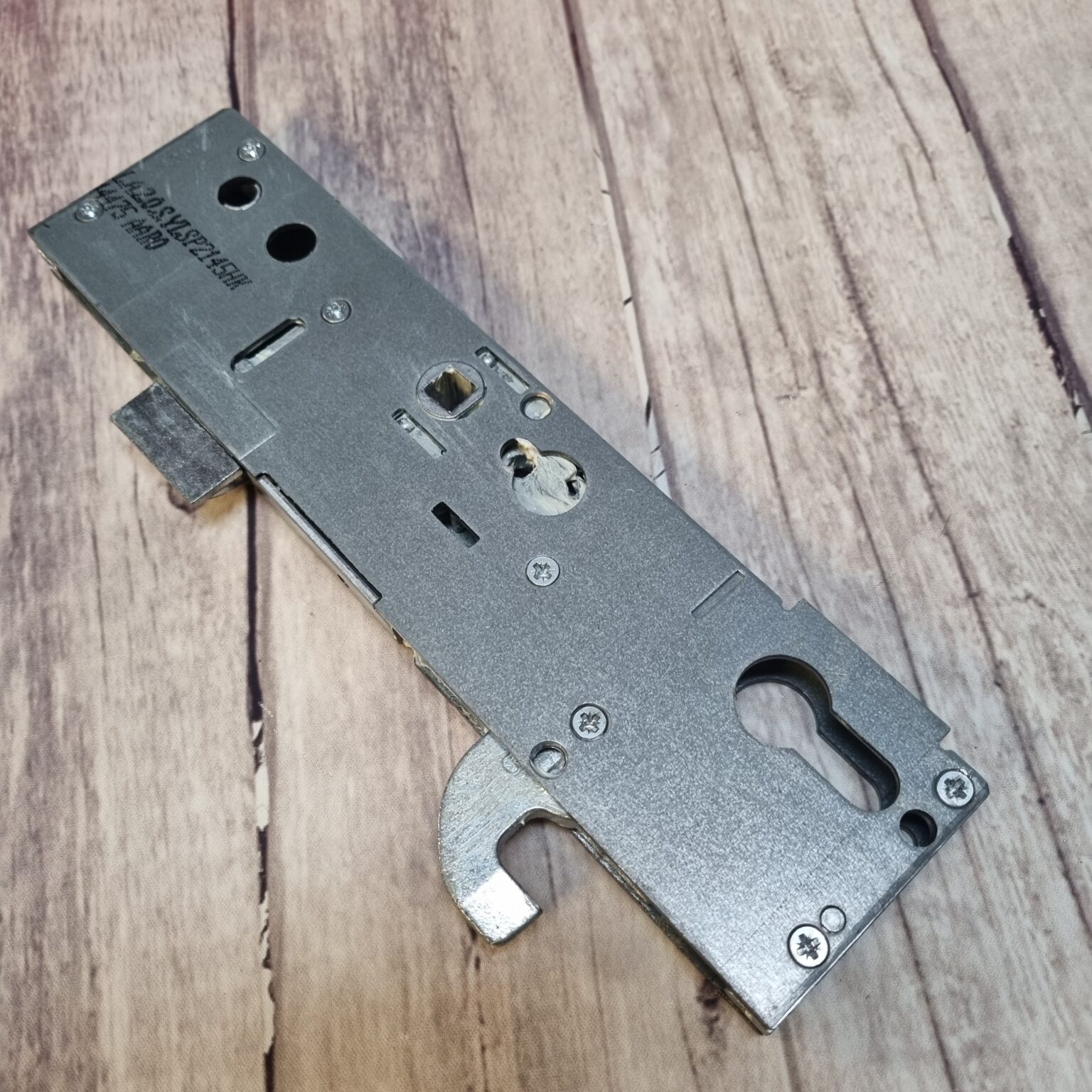 Yale Mantis 45mm 1 Spindle Latch & Hook (MLcym5) - King Solutions - UK ...