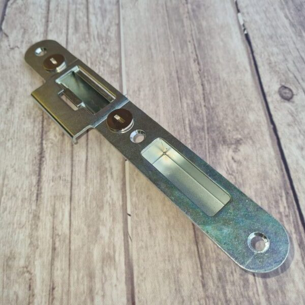 Gu Latch & Dead bolt Keep Right Hand – To Suit 54mm Comp door (zz19 ...
