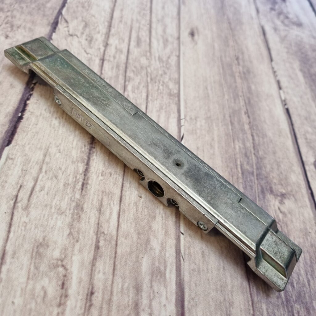 Schuco Right Hand Cavity Fitted Gearbox 243034 (srhcfg) - King ...