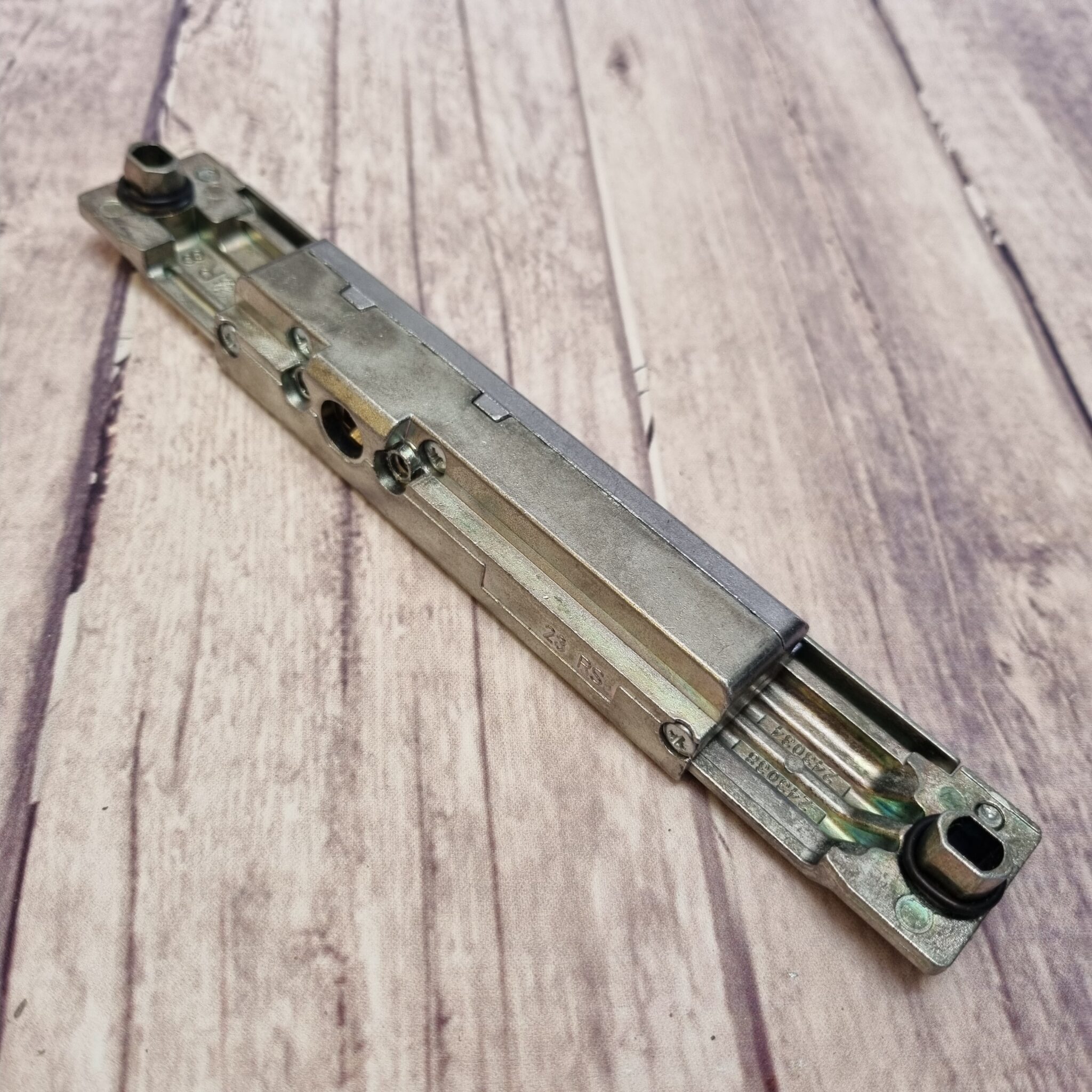 Schuco Right Hand Cavity Fitted Gearbox 243034 (srhcfg) - King ...