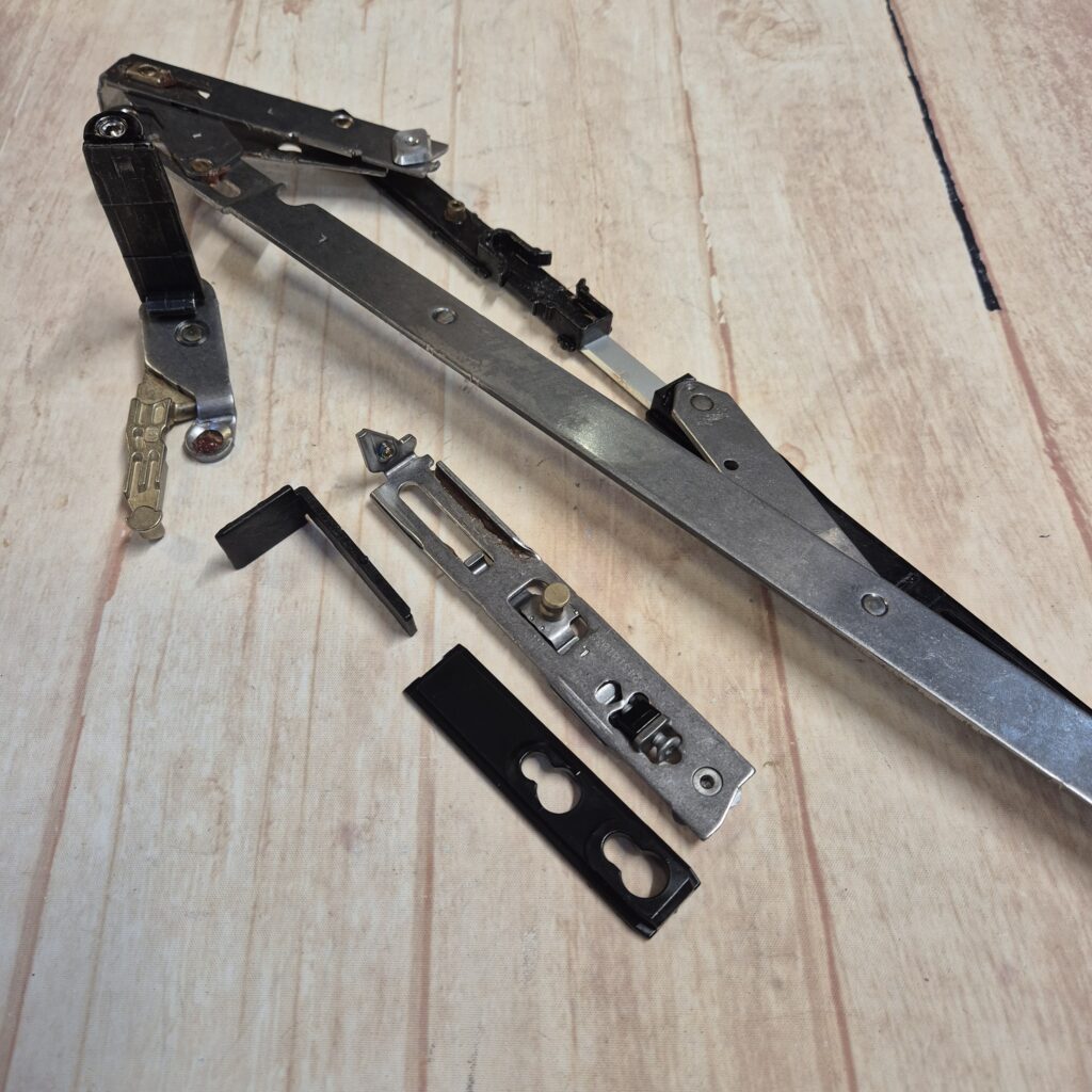 Chrono Invision Concealed Top& Bottom Hinge Set-Left hand – Tilt First ...